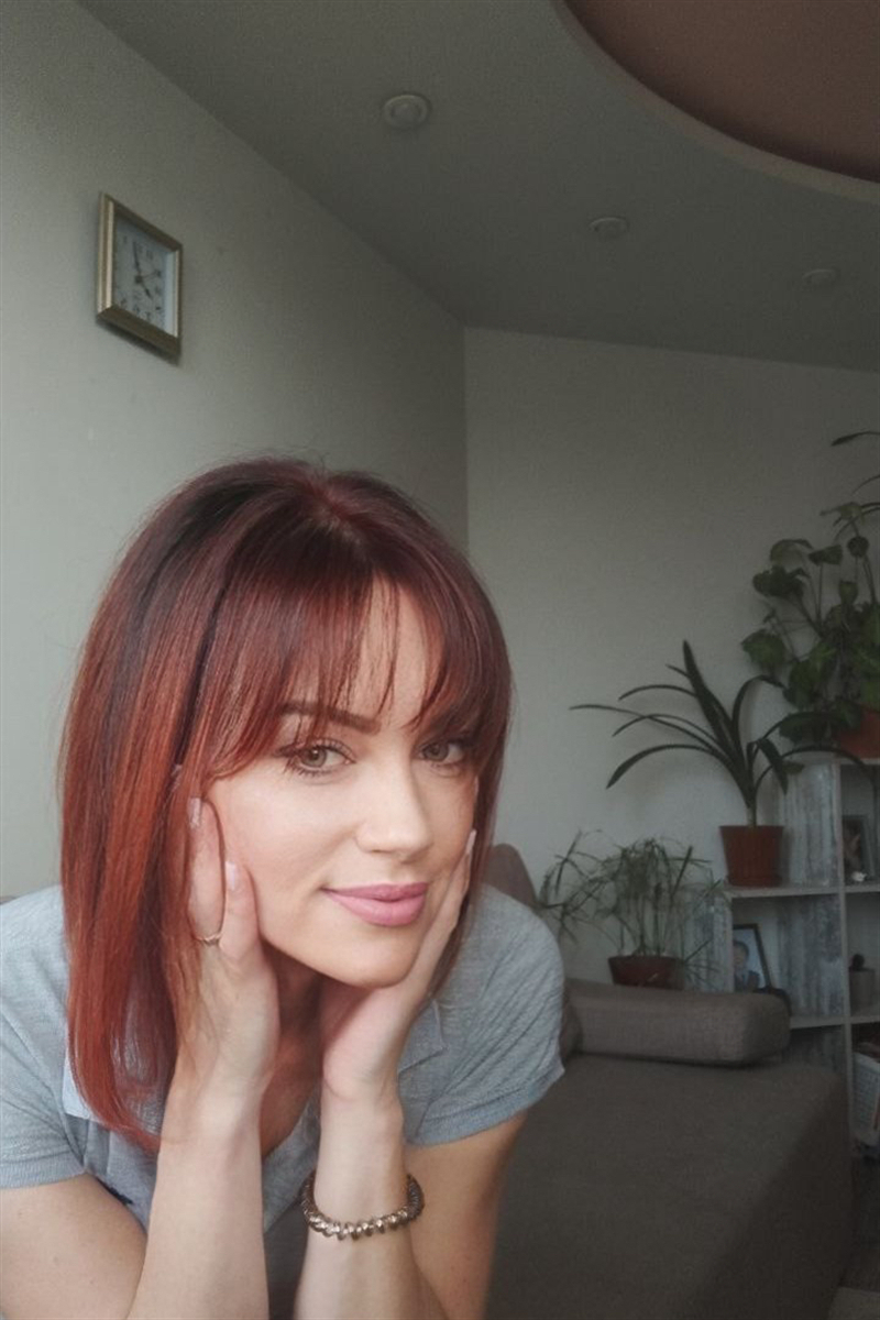 Gorgeous Olesya (46 y.o.) from Kiev with Red hair - ID 894503 | LadaDate