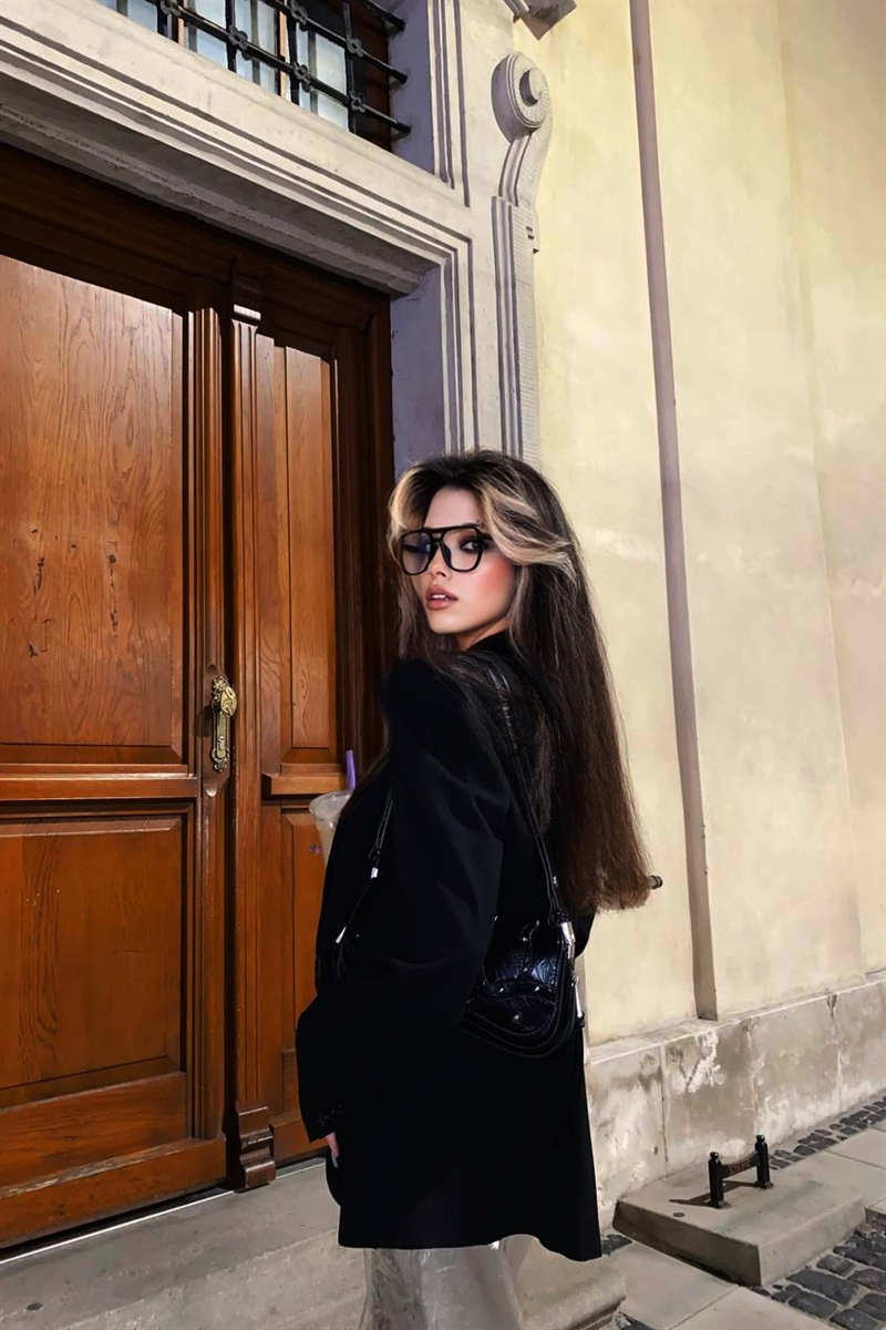 Beautiful Anna-Maria (23 y.o.) from Lviv with Dark Brown hair - ID ...