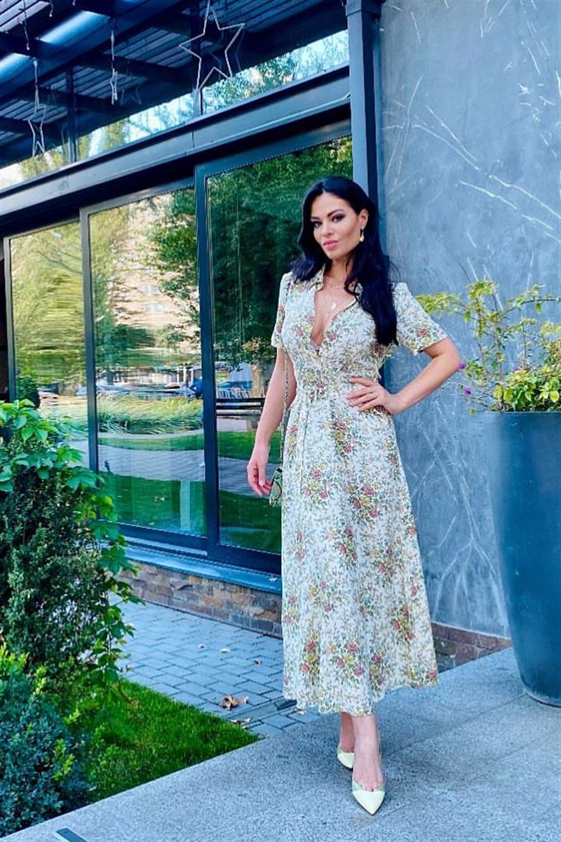Wonderful Maria (37 y.o.) from Kiev with Dark Brown hair - ID 192578 ...