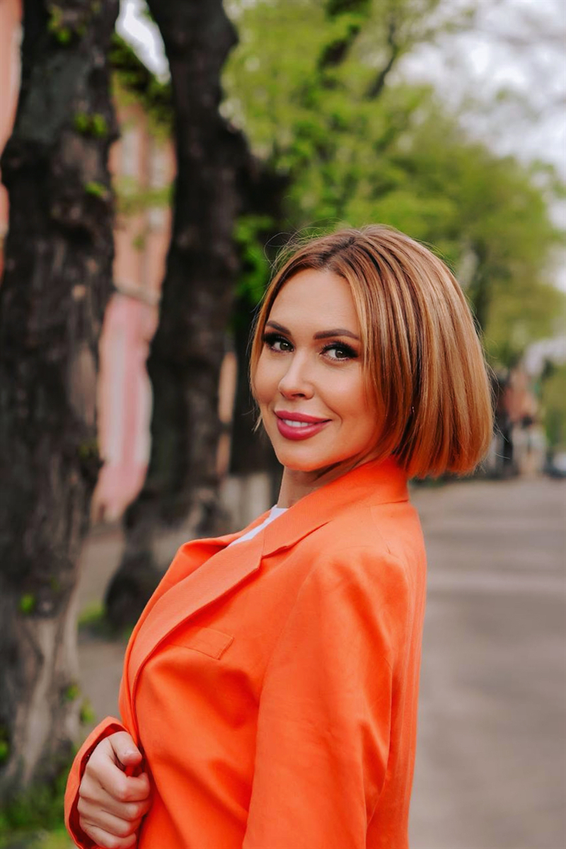 Beautiful Natalia (52 y.o.) from Riga with Light Brown hair - ID 105531 | LadaDate