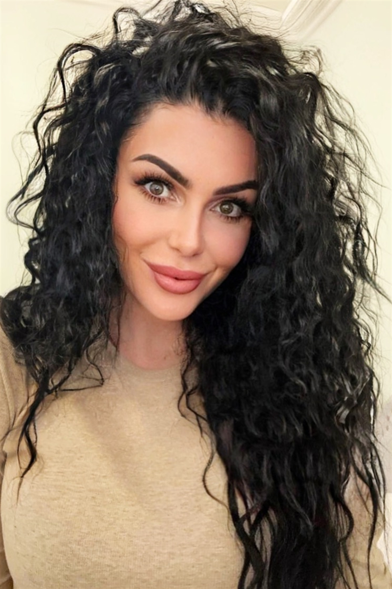 Wonderful Anna (36 y.o.) from Zurich with Black hair - ID 407153 | LadaDate