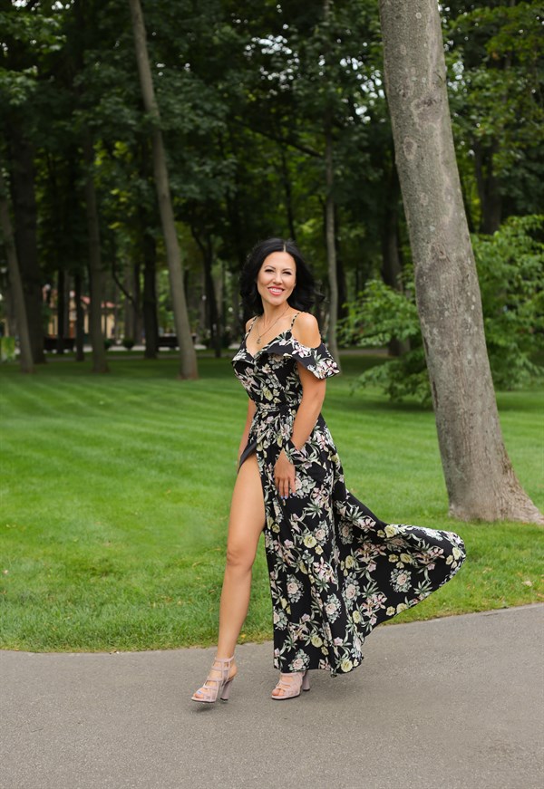 Magnifique Irina (52 ans) de Kharkov avec aux cheveux Noirs - ID 429597 ...