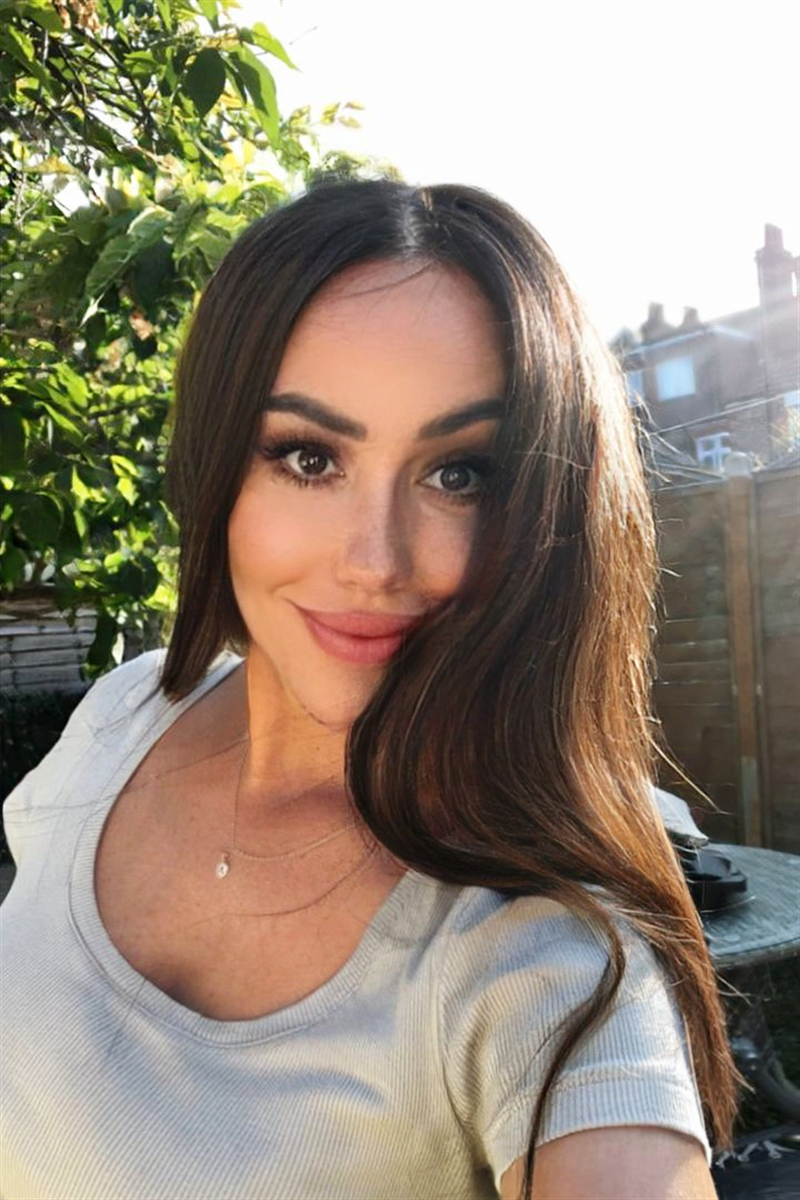 Beautiful Olena (45 y.o.) from Portsmouth with Light Brown hair - ID ...