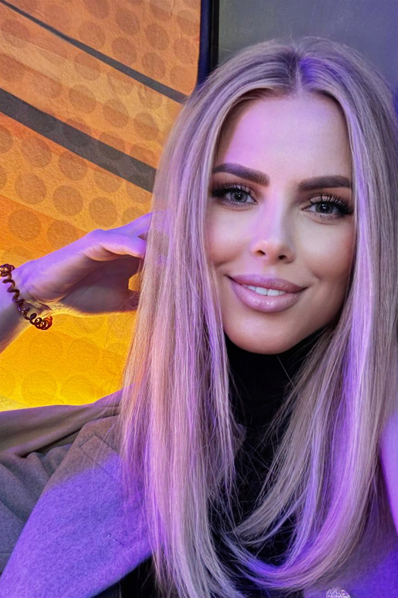 Beautiful Daria (29 y.o.) from Lviv with Light Brown hair - ID 574923 ...