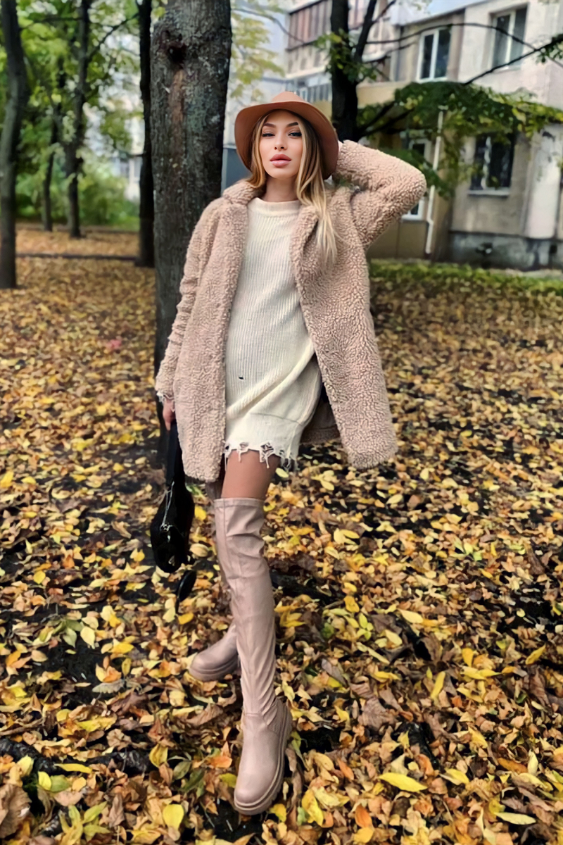 Beautiful Yana (32 y.o.) from Poltava with Blonde hair - ID 977444 | LadaDate