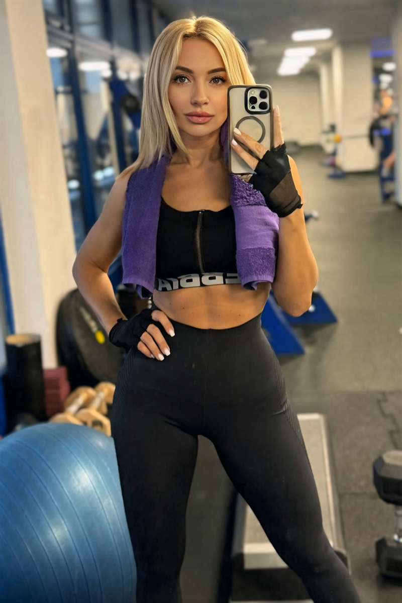Beautiful Czech Girl Irina From Praha With Blonde Hair 45yo Id 211352