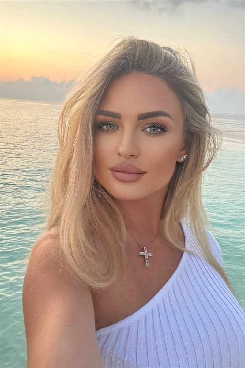 Beautiful Yulia (31 y.o.) from Los Angeles with Blonde hair - ID 719618 ...