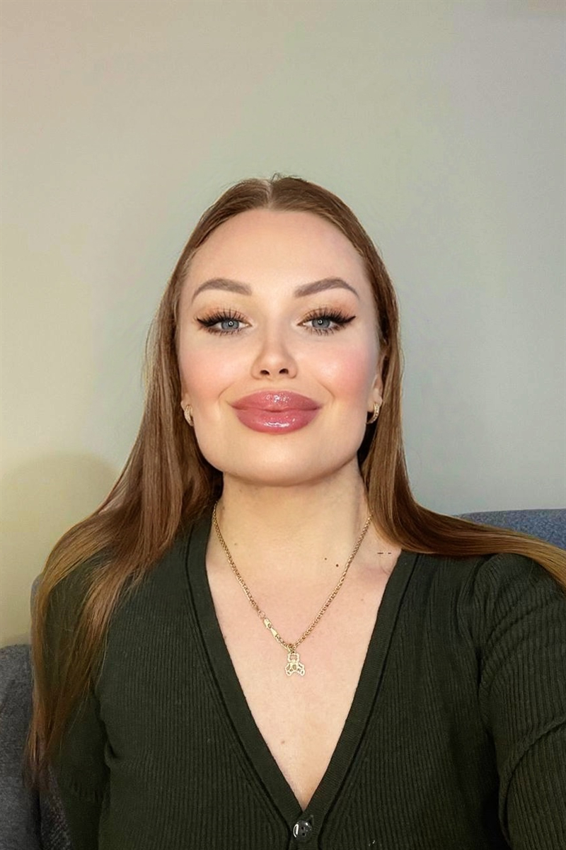 Beautiful Alina (31 y.o.) from Istanbul with Light Brown hair - ID ...