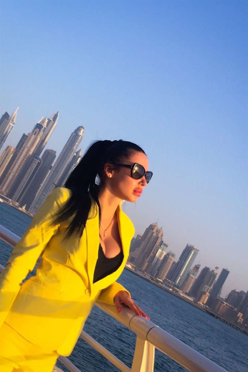 Gorgeous Alyona (35 y.o.) from Saint-Petersburg with Black hair - ID ...