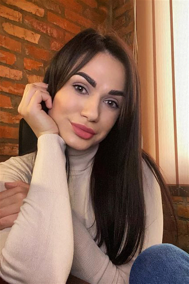 Wonderful Yevhenia (31 y.o.) from Kyiv with Dark Brown hair - ID 672210 ...