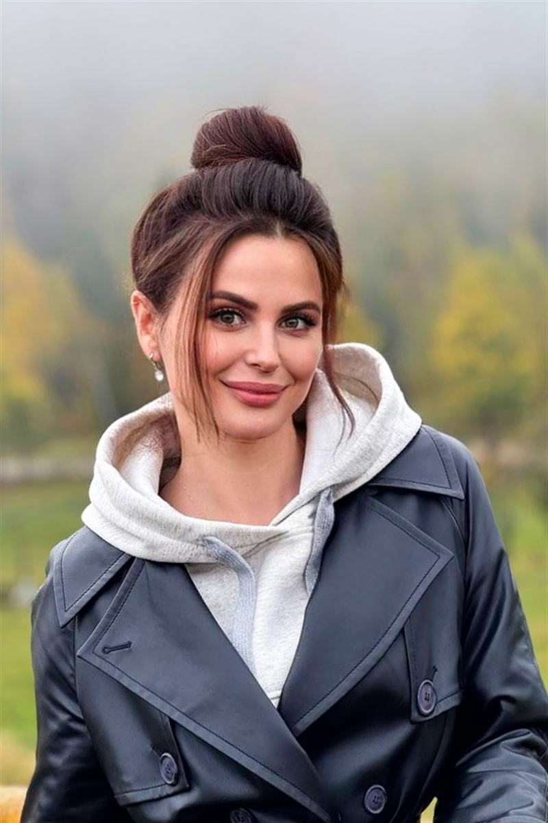 Wonderful Kristina (29 y.o.) from Fort Wayne with Dark Brown hair - ID ...