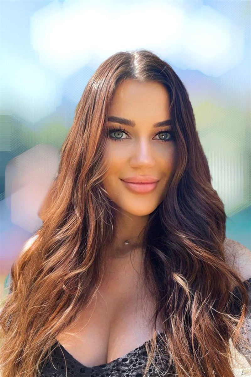 Beautiful Alina (27 y.o.) from Lugano with Dark Brown hair - ID 891629 | LadaDate