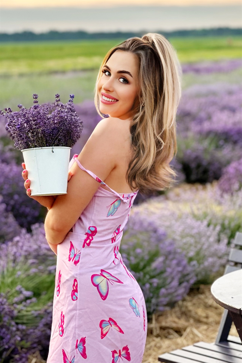 Gorgeous Elena (31 y.o.) from Vinnytsia with Light Brown hair - ID ...
