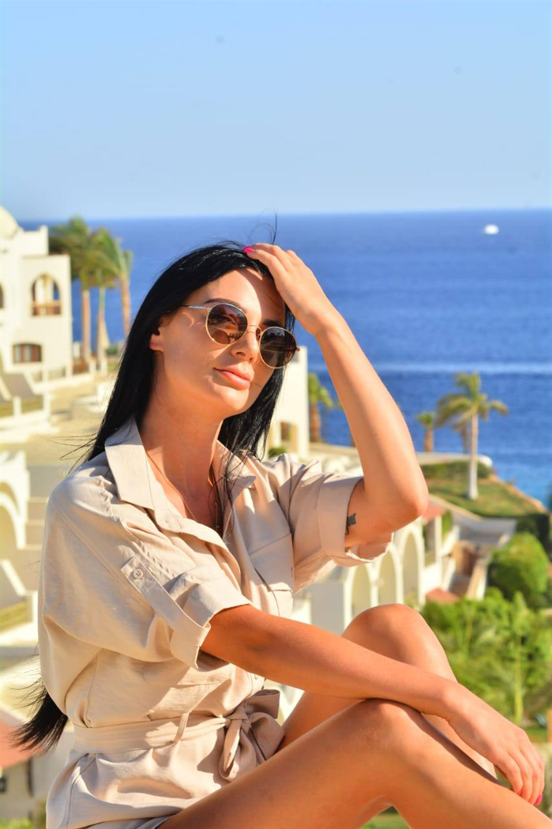 Merveilleuse Anna (31 ans) de Lviv avec aux cheveux Noirs - ID 983047 ...