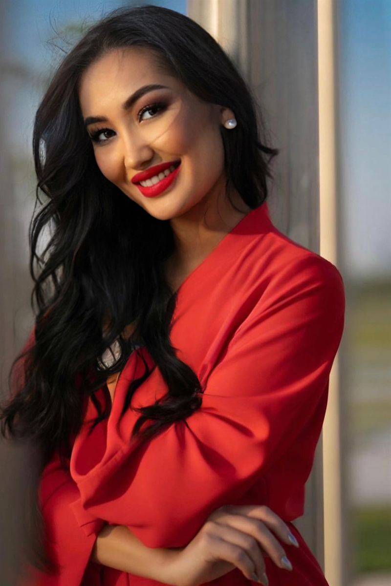 Charming Tolkyn (35 y.o.) from Астана with Dark Brown hair - ID 985511 ...