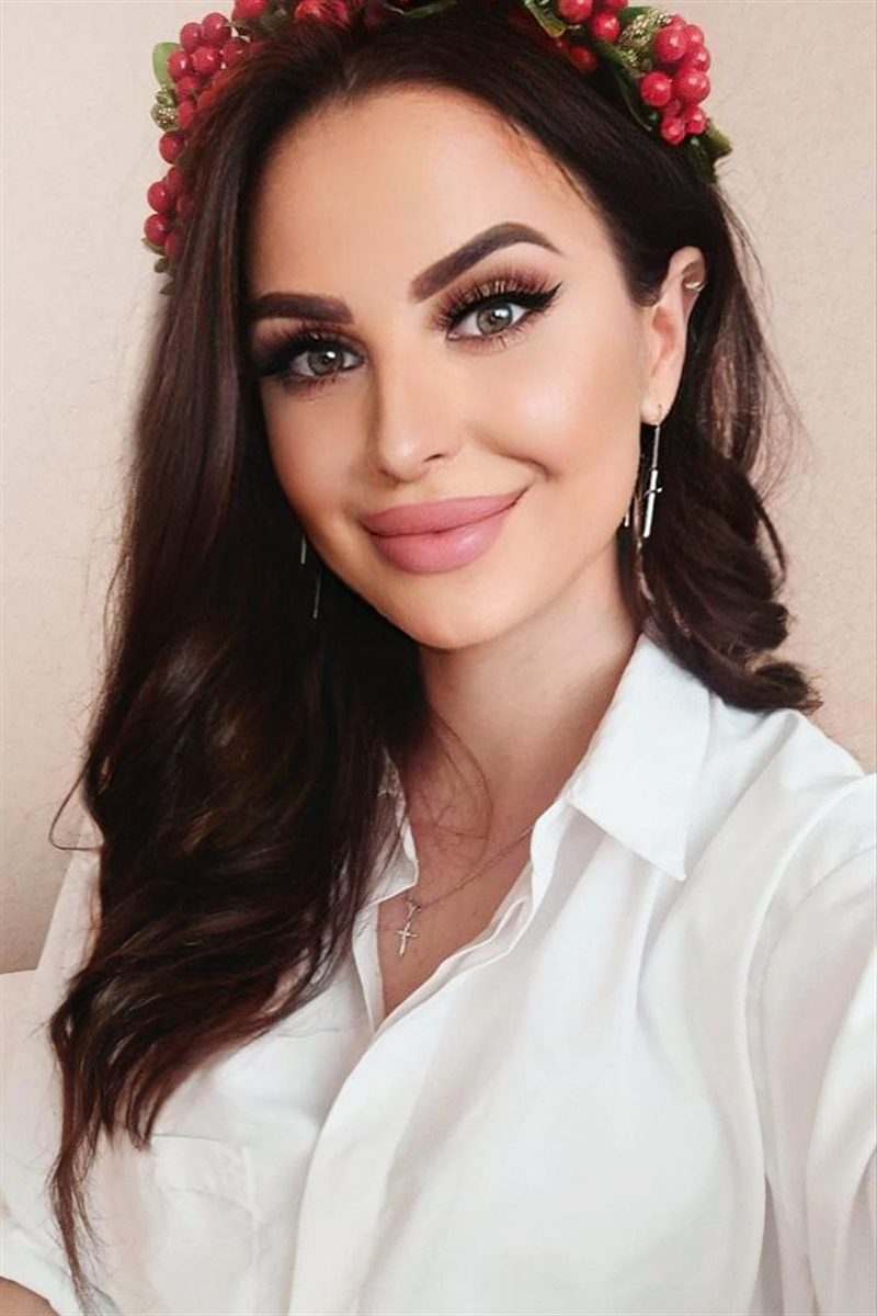Wonderful Kristina (30 y.o.) from Fort Wayne with Dark Brown hair - ID ...