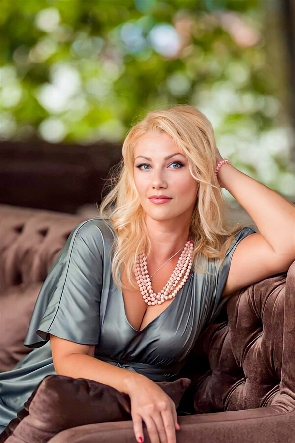 Magnifique Olga (43 ans) de Mariupol avec aux cheveux Blond - ID 858601 | LadaDate
