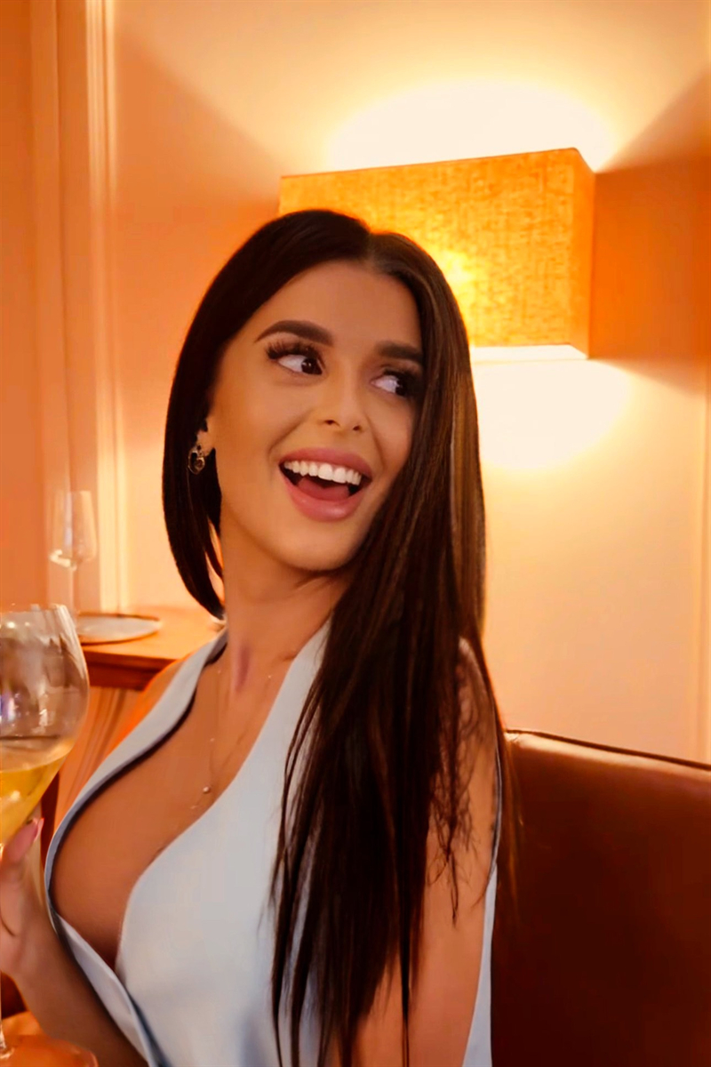 Wonderful Anastasia (28 y.o.) from Kiev with Dark Brown hair - ID 739888 | LadaDate