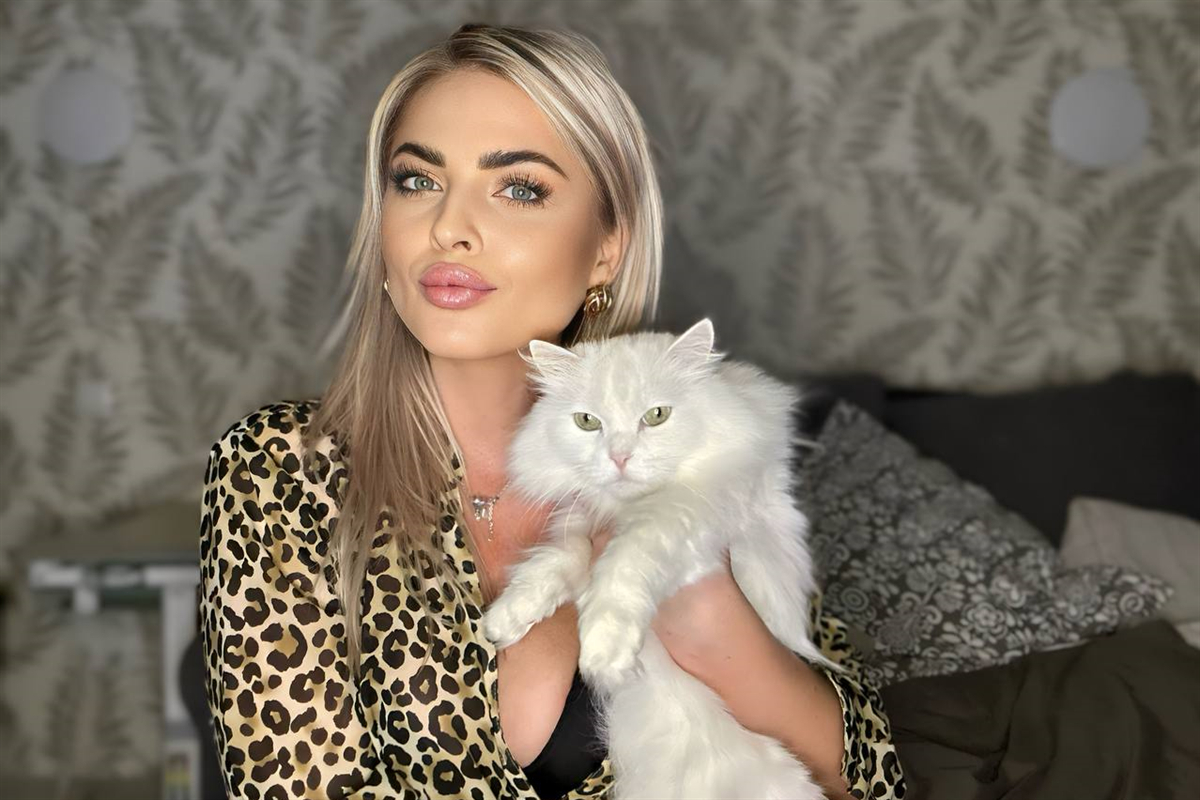 Cute Katerina 35 Y O From Kiev With Blonde Hair Id 393284 Ladadate