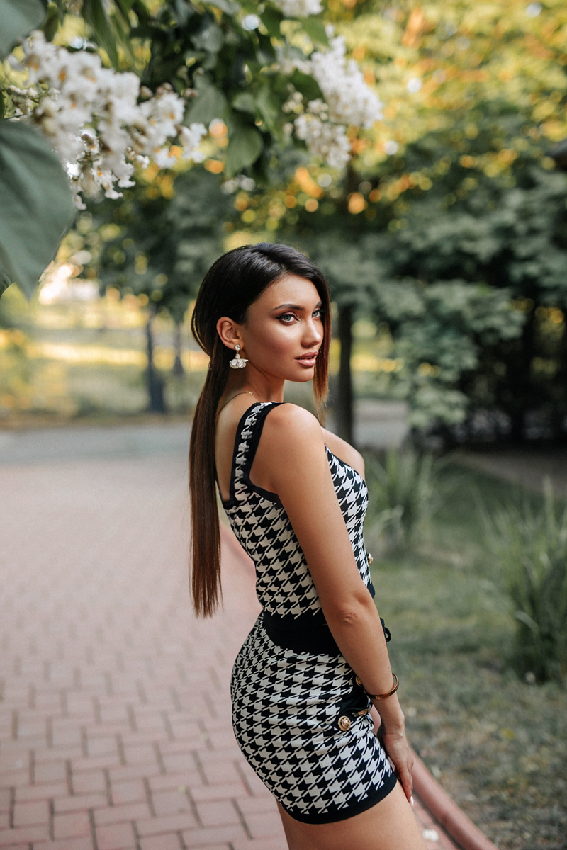 Beautiful Julia (32 y.o.) from Tiraspol with Dark Brown hair - ID ...