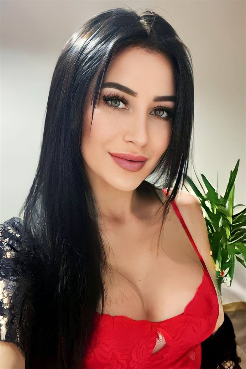 Beautiful Ivanna (35 y.o.) from Boston with Black hair - ID 656954 | LadaDate