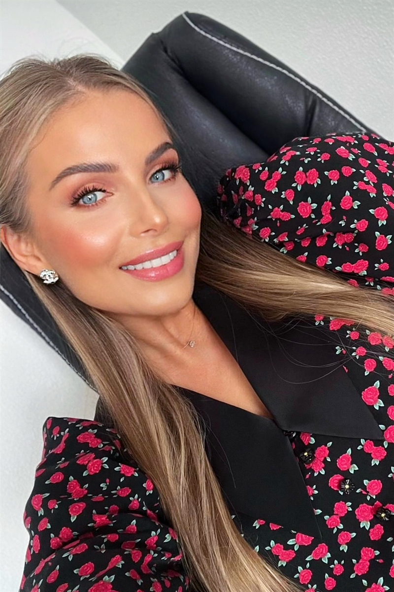 Charming Alina (31 y.o.) from Kiev with Light Brown hair - ID 695473 ...