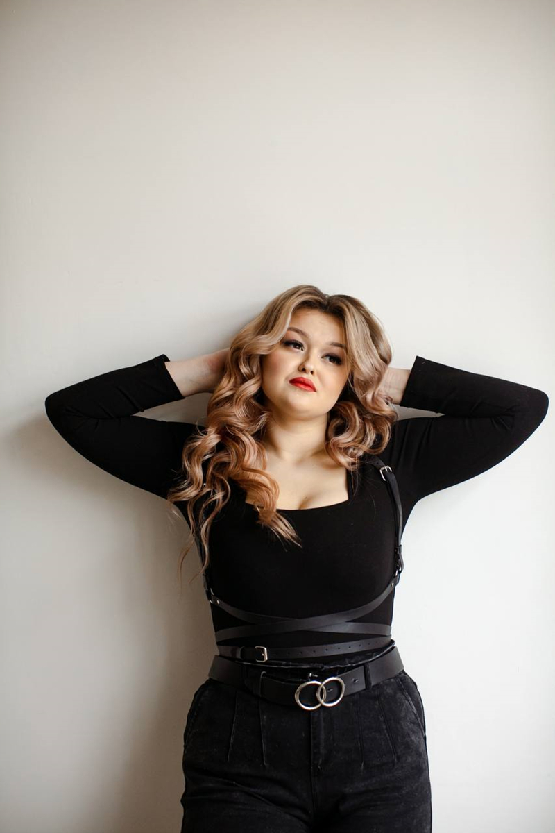 Beautiful Vladislava (20 y.o.) from Priluki with Dark Brown hair - ID 214227 | LadaDate