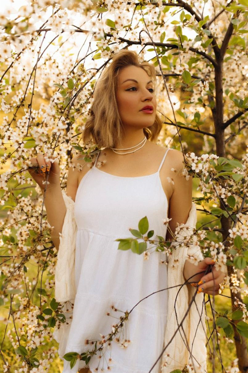 Beautiful Maria (38 y.o.) from Kremenchuk with Blonde hair - ID 453087 | LadaDate