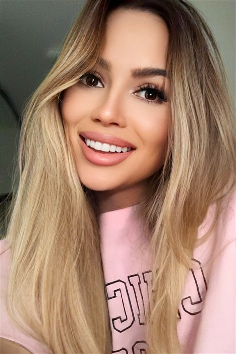 Gorgeous Daria (23 y.o.) from Odessa with Blonde hair - ID 331278 ...