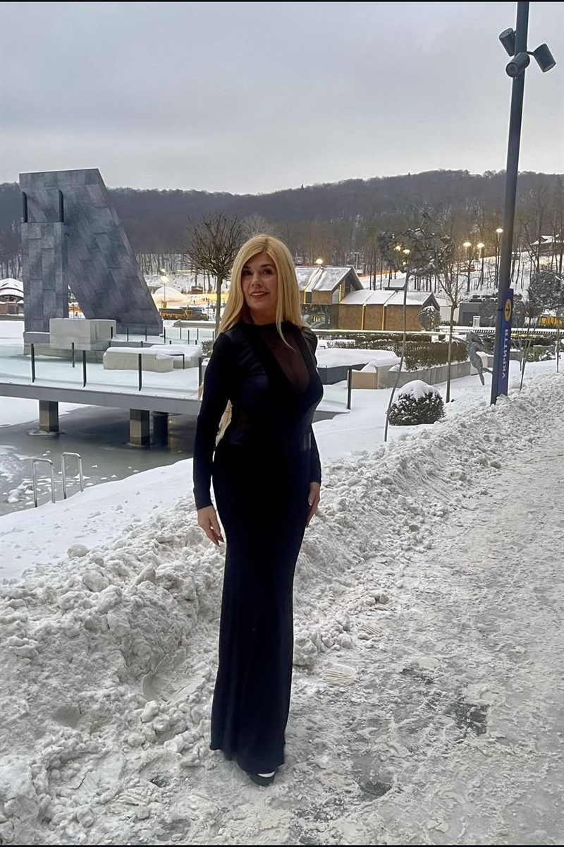 Beautiful Irina (55 y.o.) from Lviv with Blonde hair - ID 989195 | LadaDate