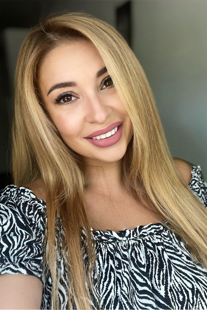 Wonderful Viktoria (37 y.o.) from Vancouver with Light Brown hair - ID ...