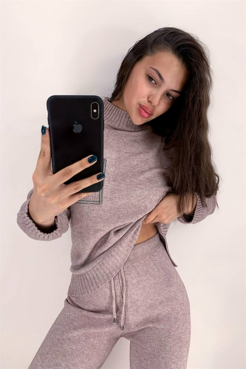 Wonderful Lika (23 y.o.) from Odessa with Black hair - ID 849234 | LadaDate