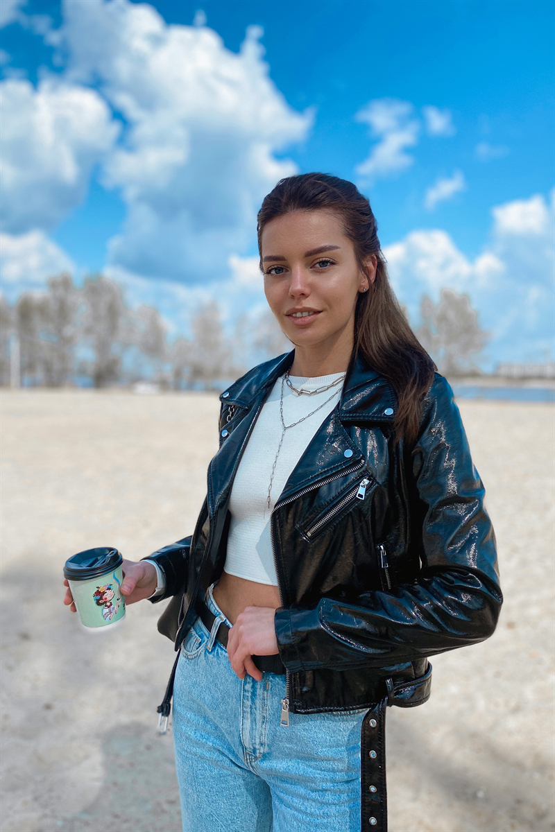 Beautiful Anna (29 y.o.) from Cherkassy with Dark Brown hair - ID ...