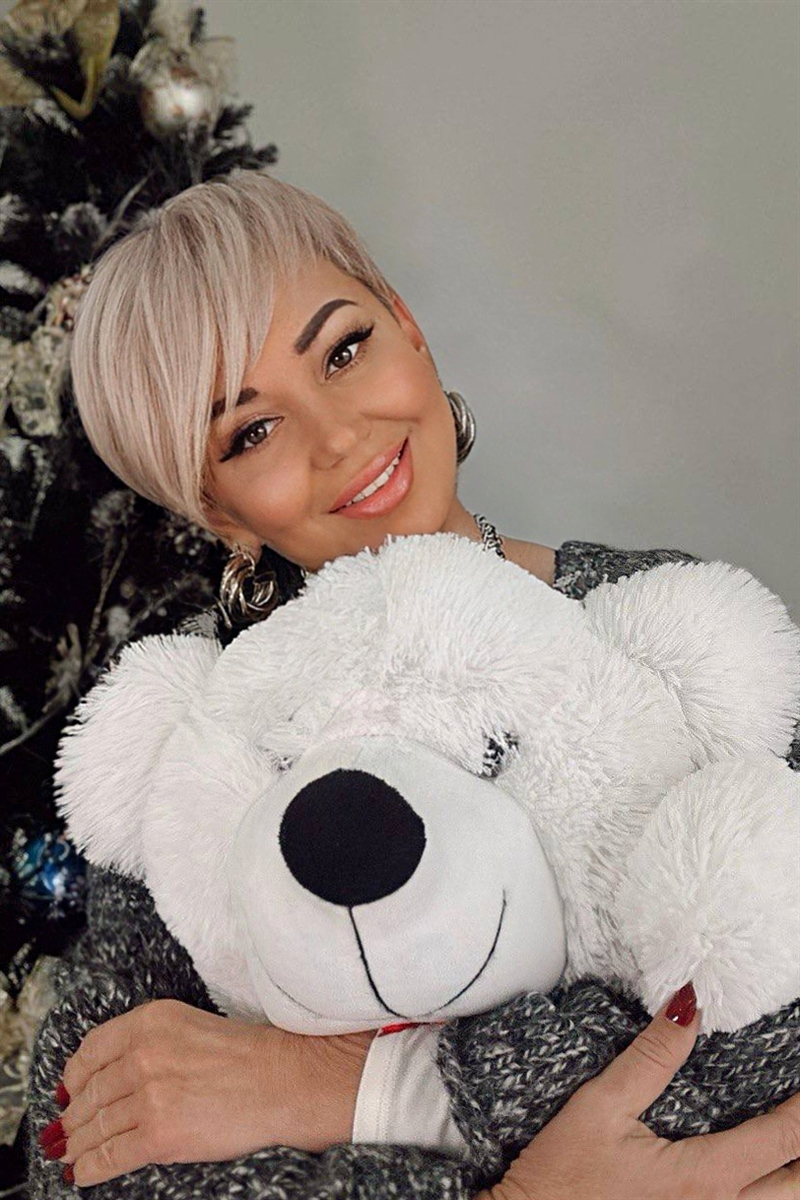Charming Elena (56 y.o.) from Odessa with Blonde hair - ID 988941 ...