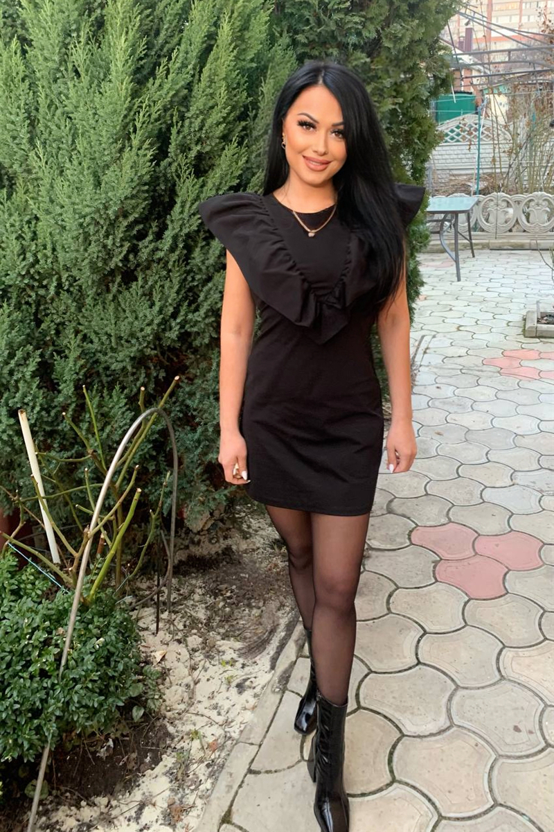 Beautiful Julia (40 y.o.) from London with Black hair - ID 293251 ...