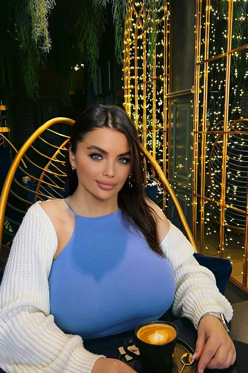 Gorgeous Natalia (28 y.o.) from Lutsk with Dark Brown hair - ID 353180 ...