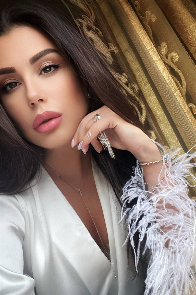 Beautiful Marina (36 y.o.) from Kiev with Dark Brown hair - ID 918295 | LadaDate