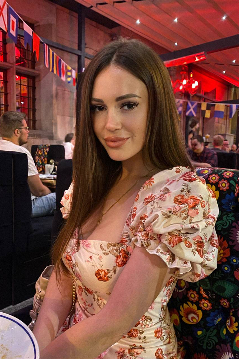 Wonderful Olena (34 y.o.) from Wroclaw with Dark Brown hair - ID 974744 ...