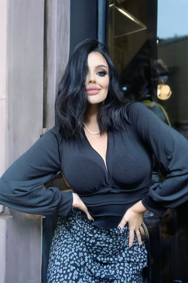 Beautiful Daria (22 y.o.) from Warsaw with Dark Brown hair - ID 226209 ...