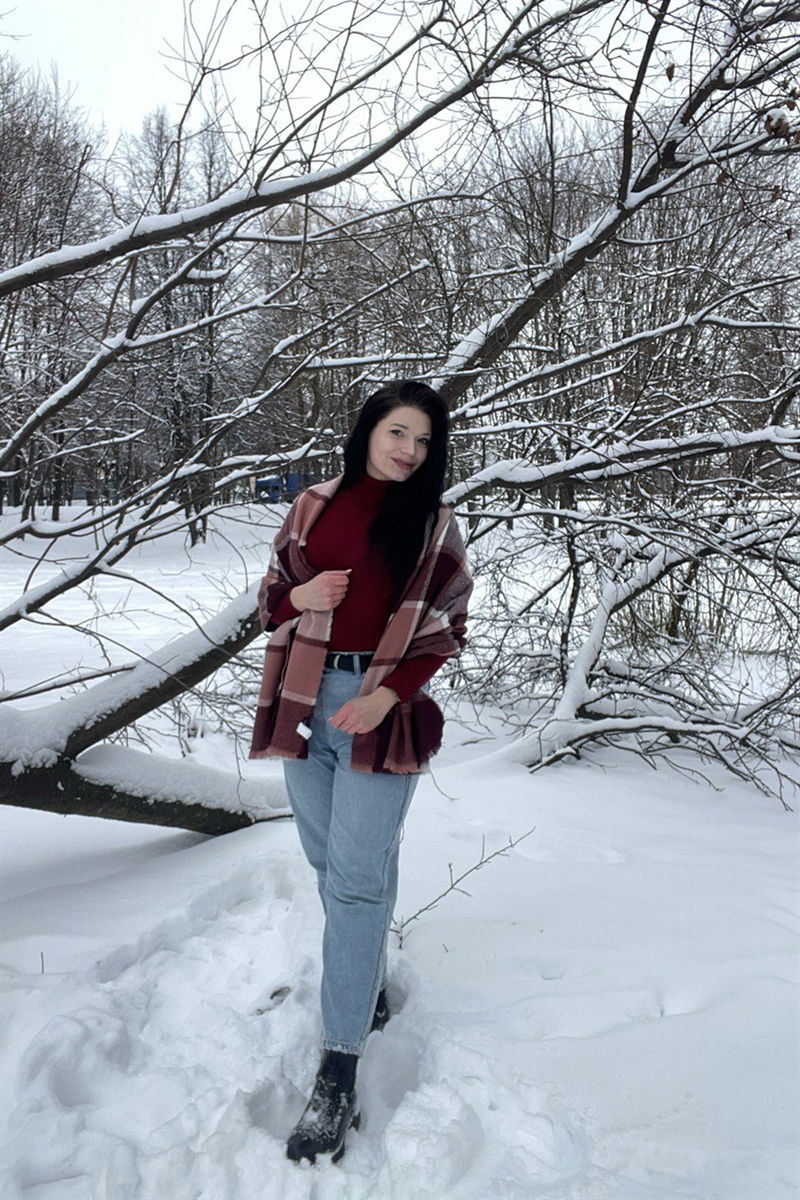 Beautiful Alina (33 y.o.) from Dubno with Dark Brown hair - ID 520112 ...