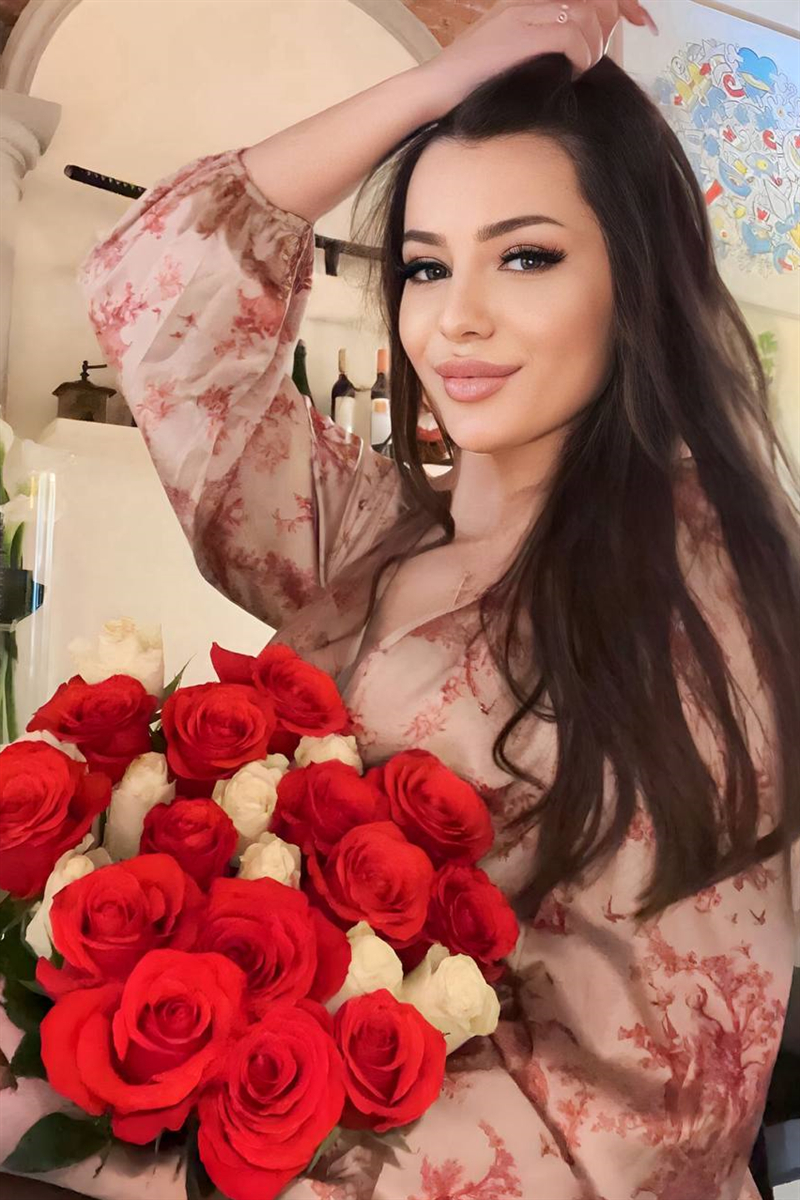 Gorgeous Olga (28 y.o.) from Odessa with Black hair - ID 102070 | LadaDate