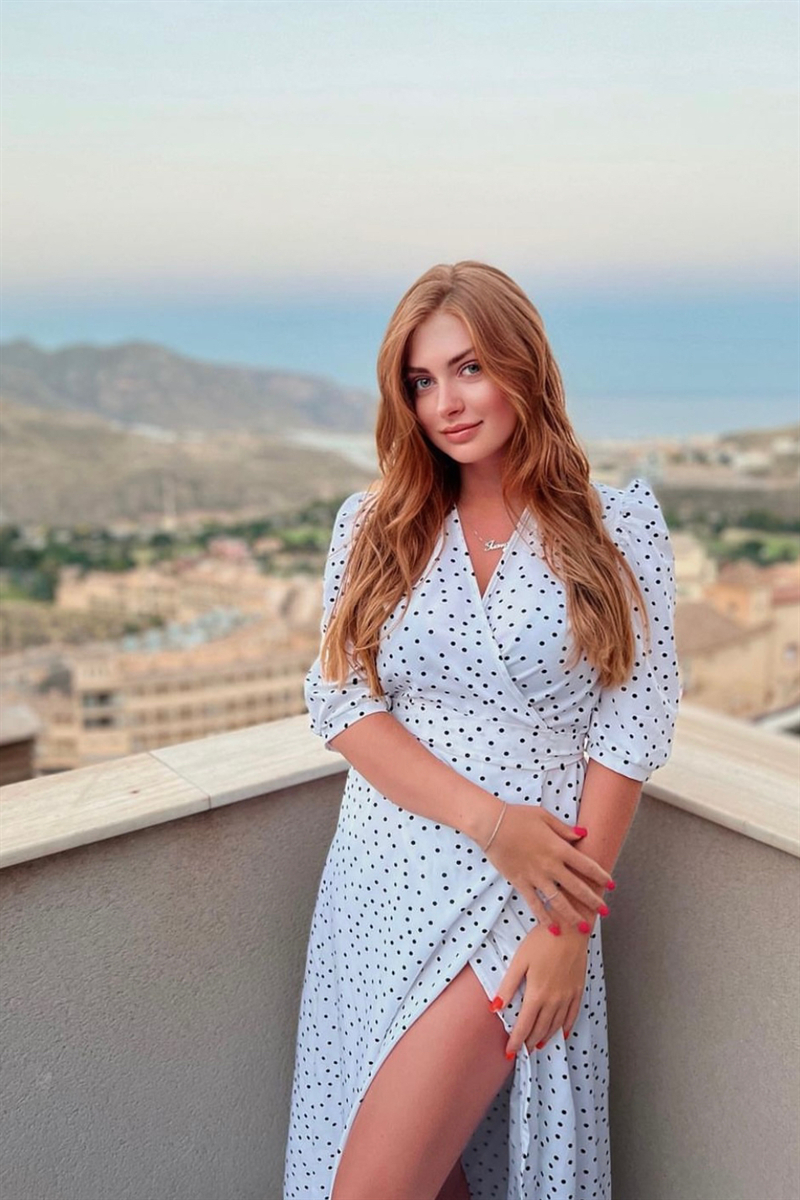 Gorgeous Ilona (29 y.o.) from Ivano-Frankovsk with Red hair - ID 244036 | LadaDate