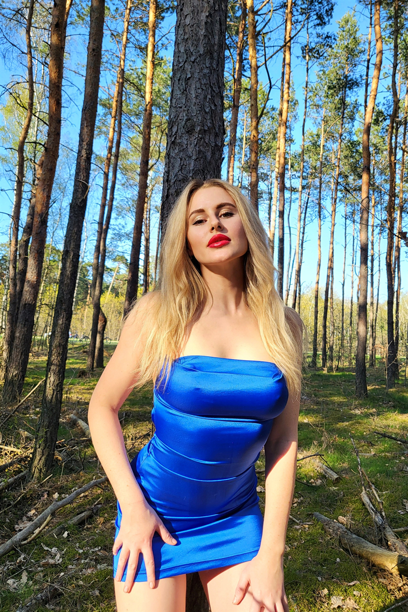 Beautiful Maryna (33 y.o.) from Kremenchug with Blonde hair - ID 219314 ...