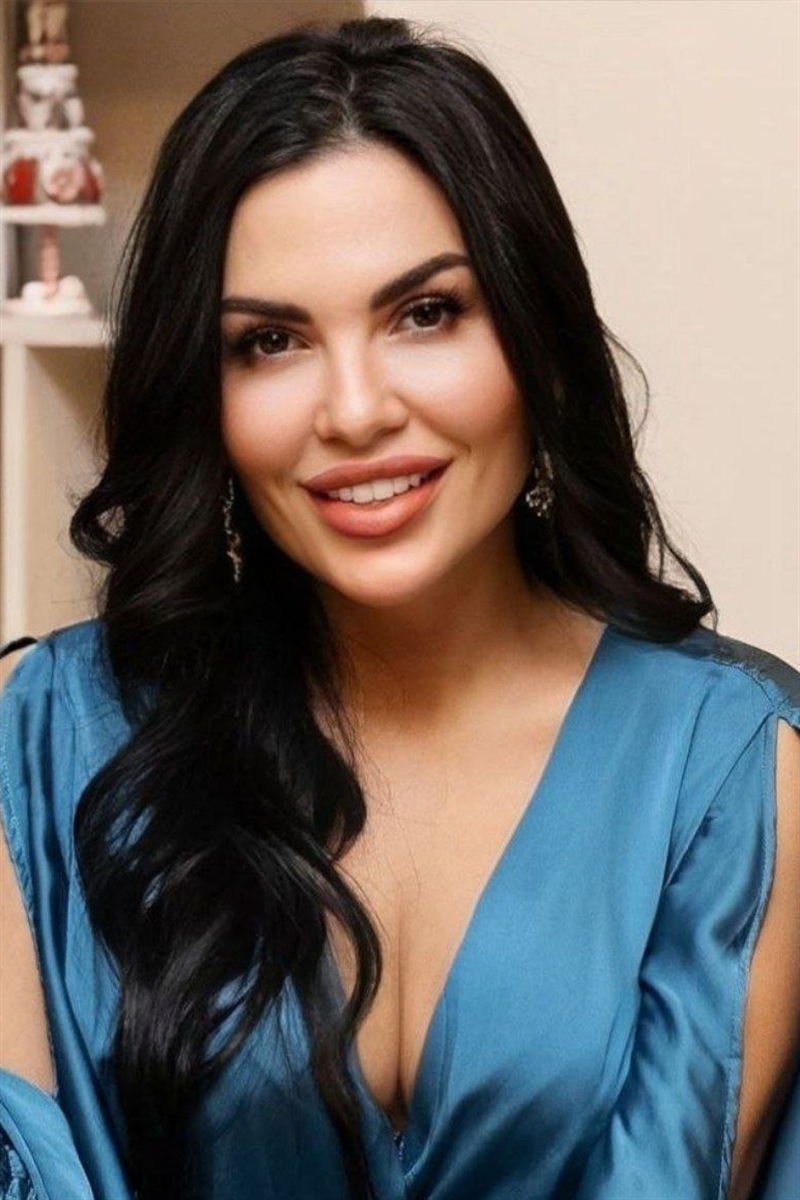 Wonderful Valentina (43 y.o.) from Burgas with Dark Brown hair - ID ...