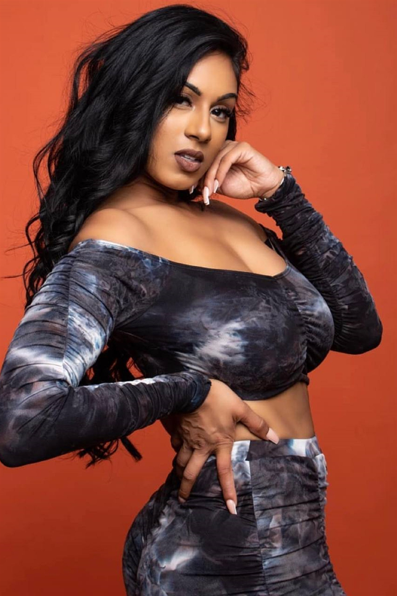 Beautiful Rozena (35 y.o.) from Miami with Black hair - ID 212858 | LadaDate