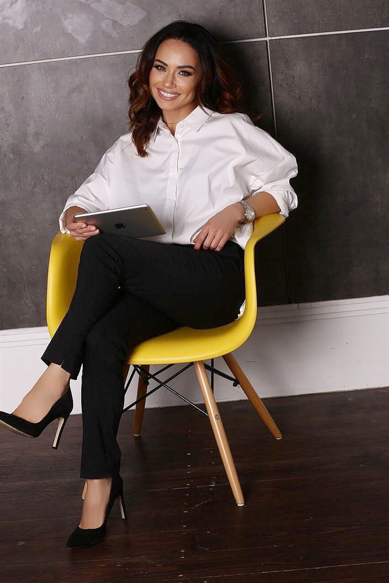 Charming Victoria (46 y.o.) from Porto with Light Brown hair - ID ...