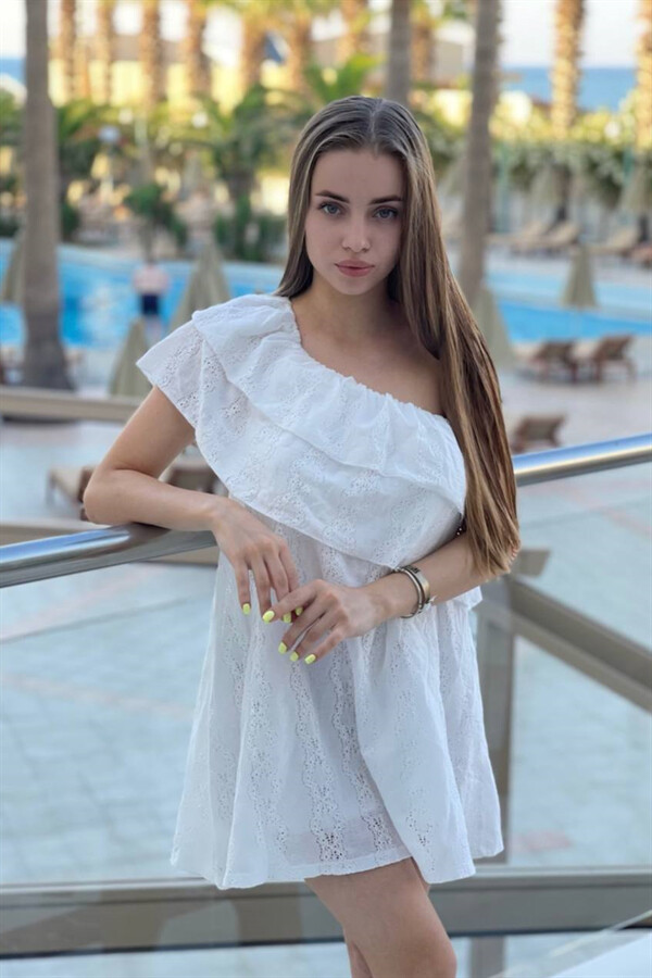 Charming Alina (25 y.o.) from Kiev with Black hair - ID 158783 | LadaDate