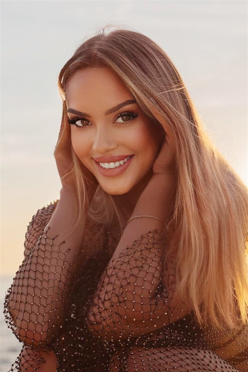 Gorgeous Daria (23 y.o.) from Odessa with Blonde hair - ID 331278 ...