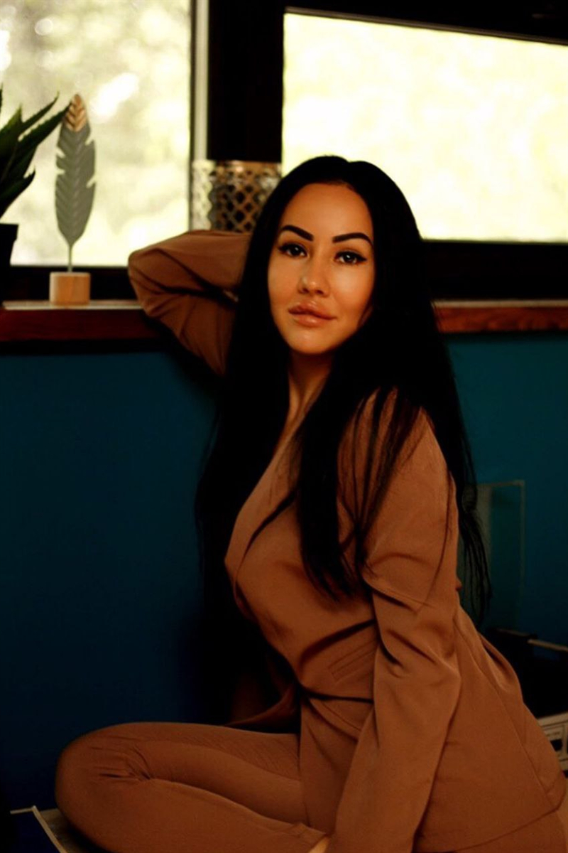 Wonderful Anastasia (36 y.o.) from Kiev with Black hair - ID 331631 | LadaDate