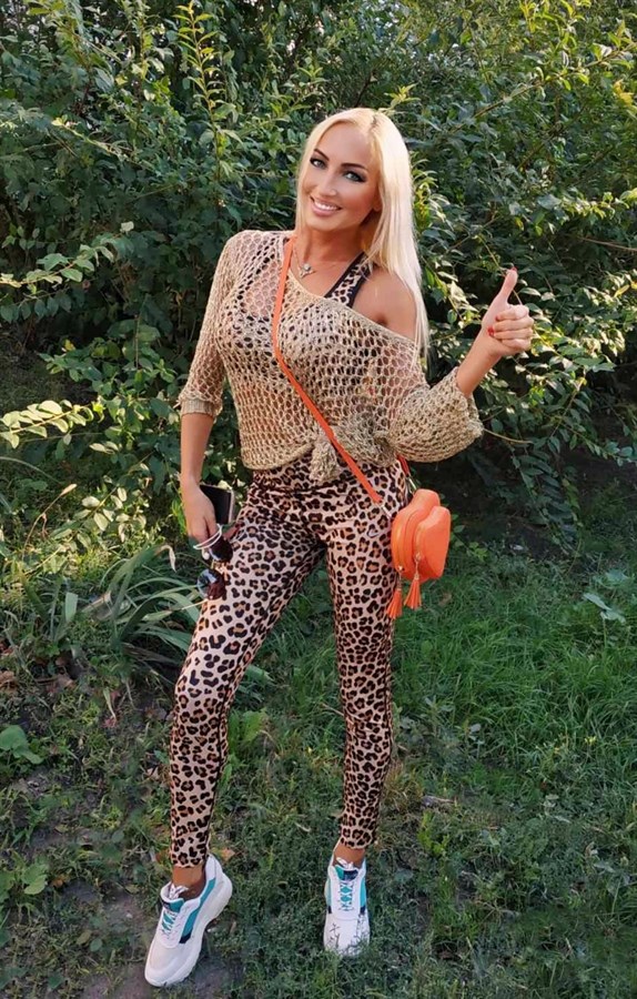 Beautiful Lina (42 y.o.) from Mariupol with Blonde hair - ID 169111 ...